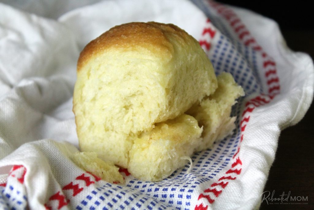 Buttery Cornbread Yeast Rolls
