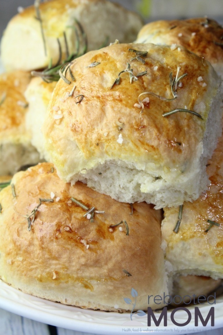Homemade Rosemary Dinner Rolls